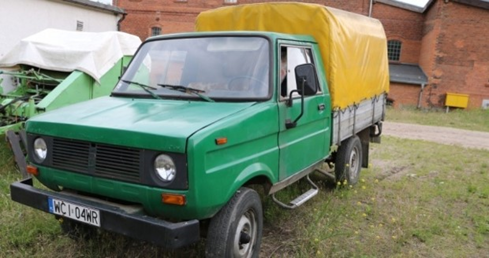 Tarpan - rozbudzone nadzieje na uniwersalny samochód dla rolnika